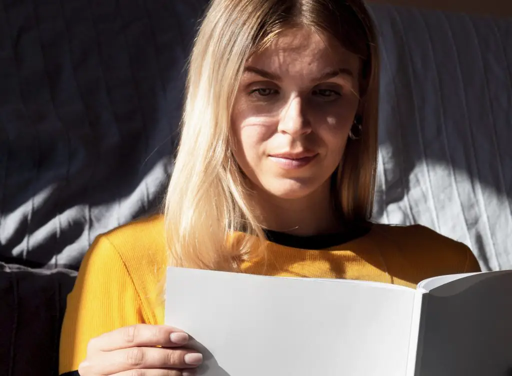 A Final Message from My Daughter Told Me to Look Under the Bed — What I ...