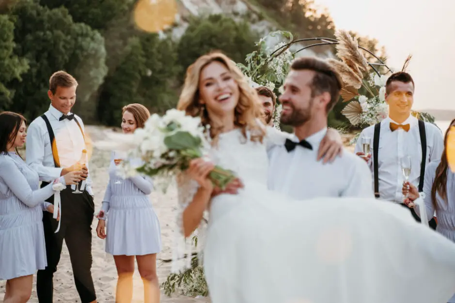 She Threw A Party On His Ranch Until The Owner Returned - The Archivist