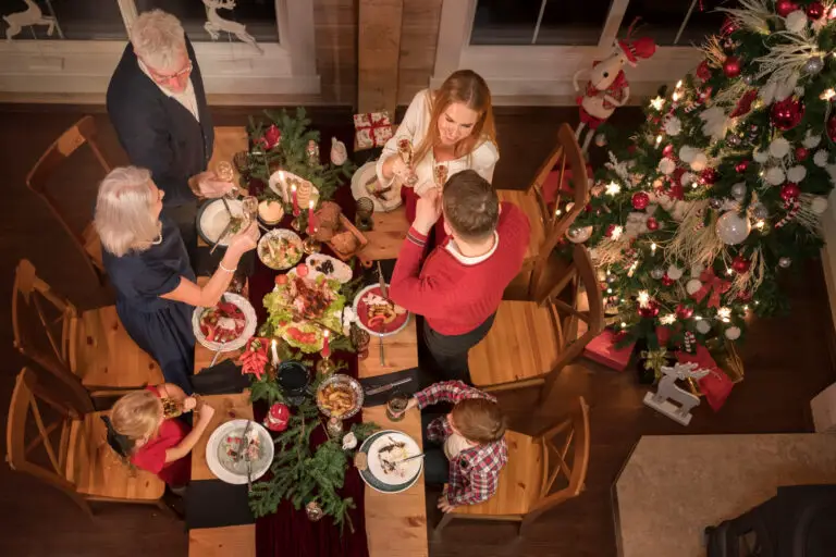 My Daughter In Law Invited 25 People To Christmas At My House Until I ...
